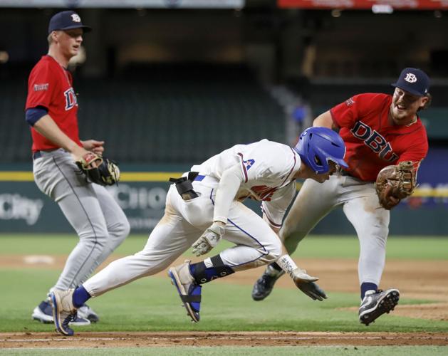 UTA baseball falls 6-2 to Dallas Baptist University at Globe Life Field ...