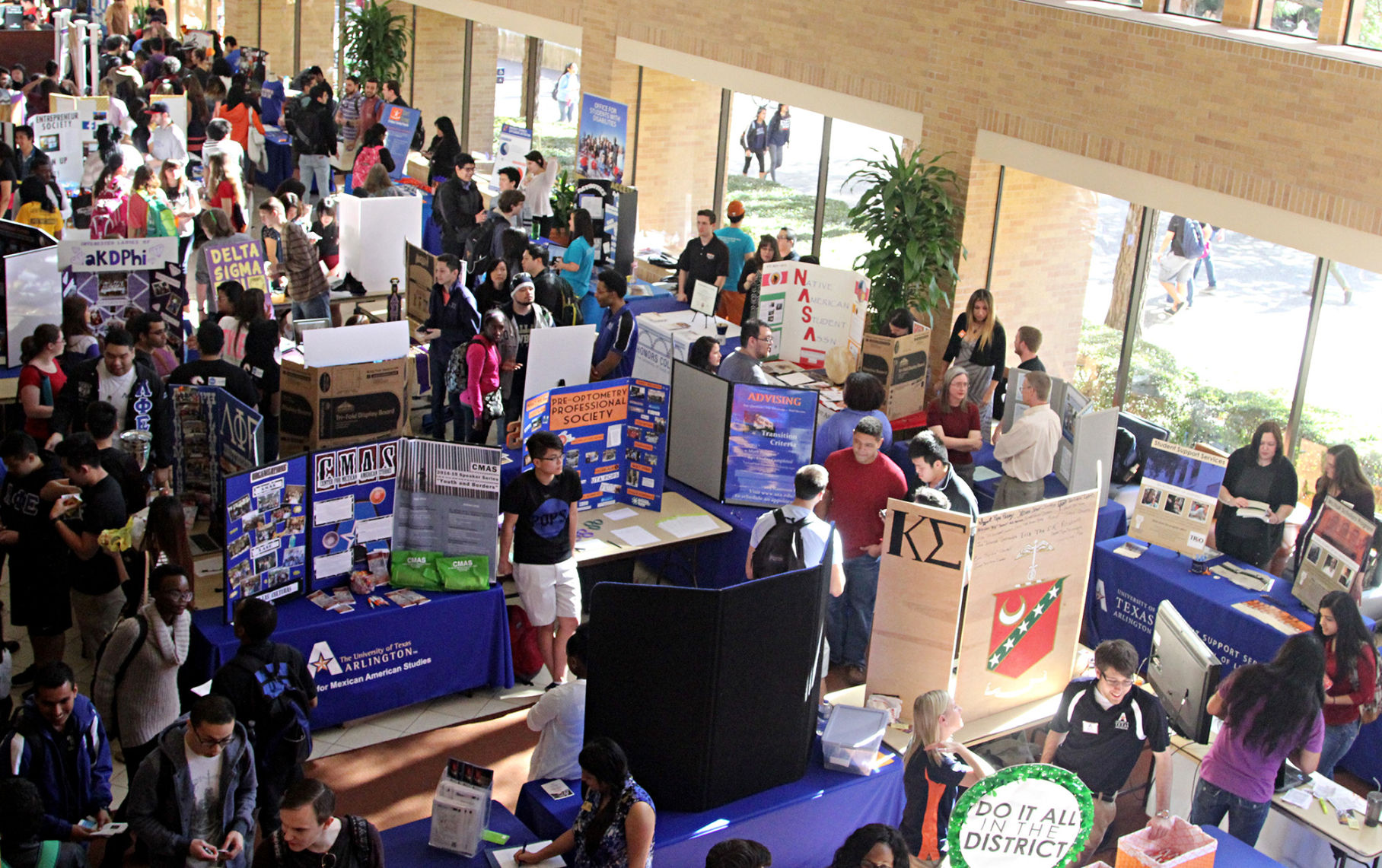 Organizations reach out to students at Activities Fair | Gallery ...