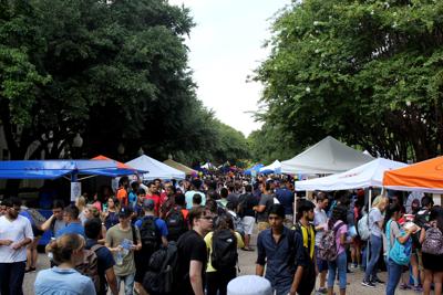 Students make connections at Activity Fair Day | News | theshorthorn.com
