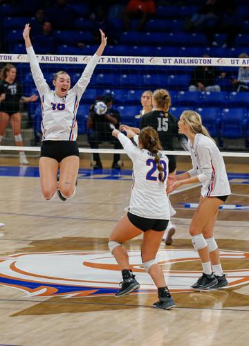 UTA volleyball wins two at home, climbs to fourth in conference ...