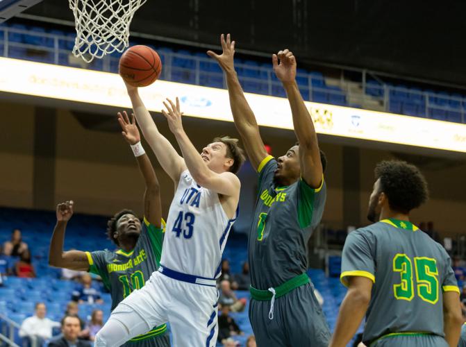 Photos: Mavericks defeat Arkansas Tech University Wonder Boys 85-68 ...
