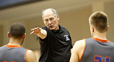 Players forge bond through basketball | Sports | theshorthorn.com