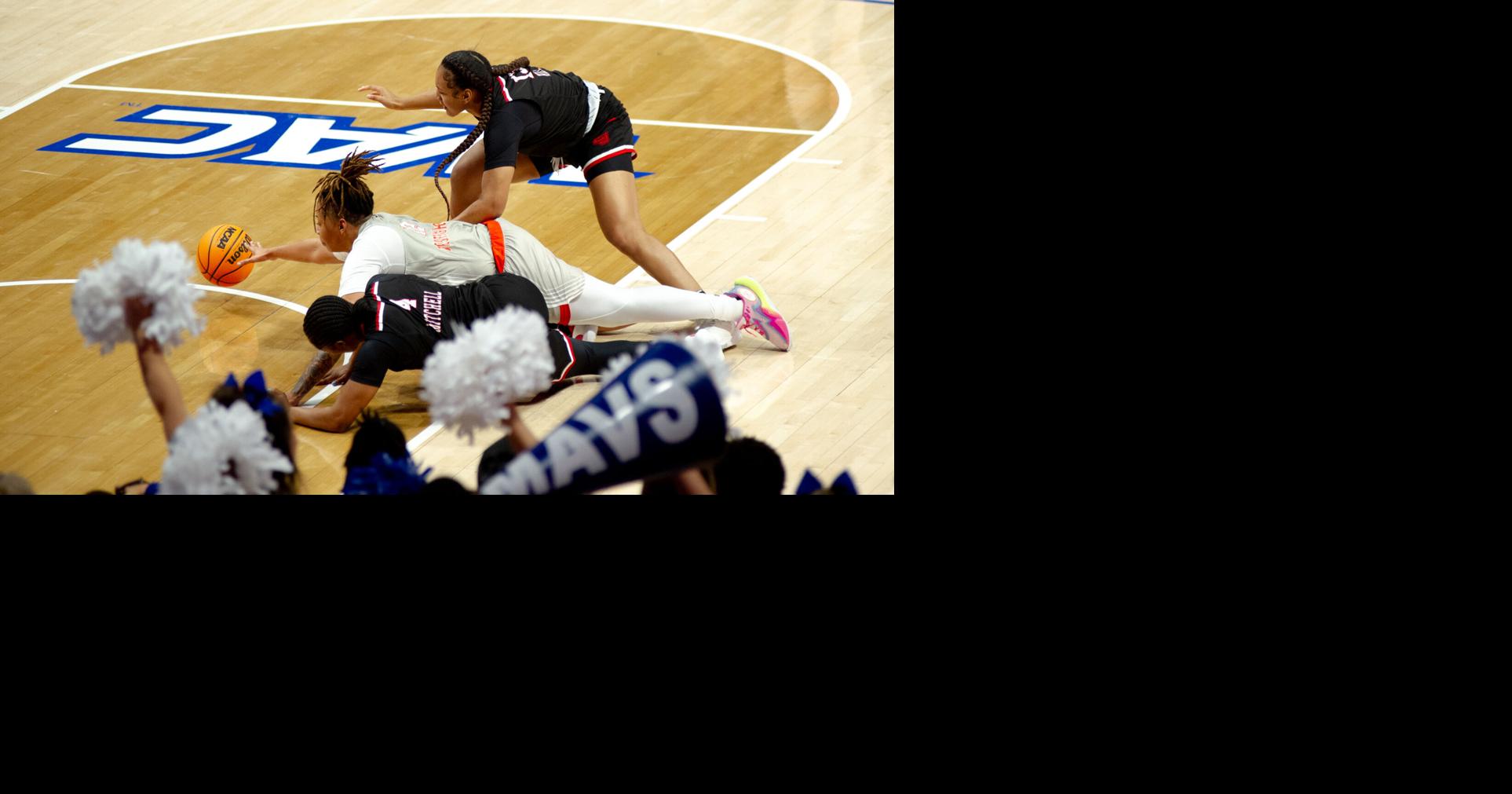 Lady Mavericks miss their shot at homecoming win against Lamar ...