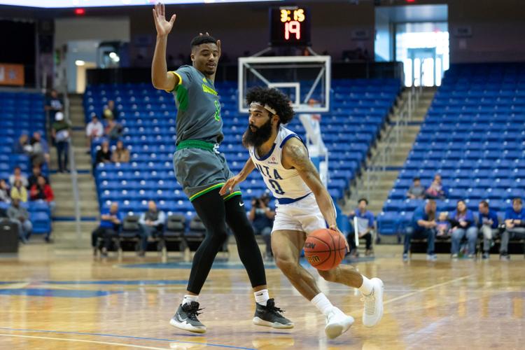 Photos: Mavericks defeat Arkansas Tech University Wonder Boys 85-68 ...