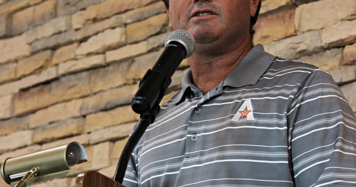 Stuart Deane introduced as new head golf coach | Sports | theshorthorn.com