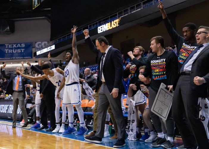 Mavericks defeat Chanticleers, reach top of league standings ...