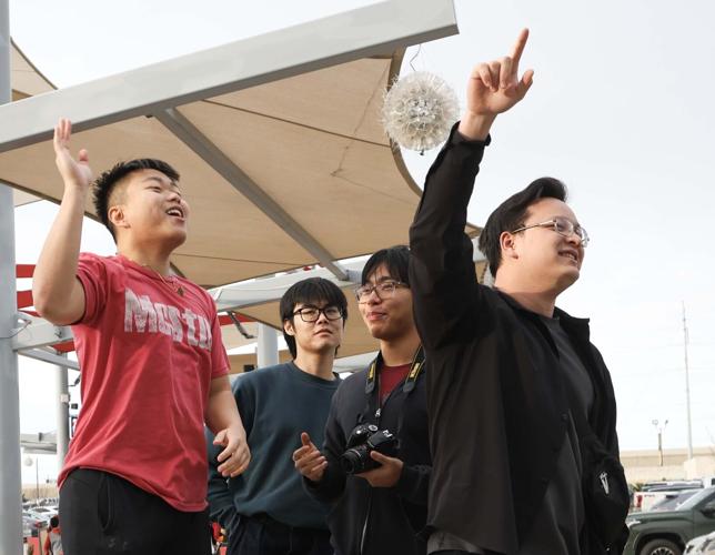 How a group of UTA’s Asian students celebrate Lunar New Year together ...