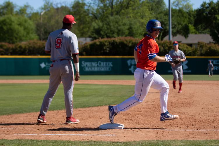 UTA baseball claims ninth straight victory with win over University of ...