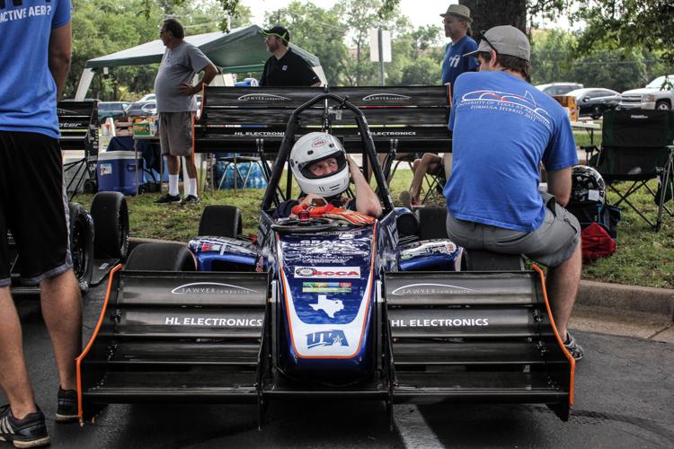 UTA racing team competes over weekend | Multimedia | theshorthorn.com