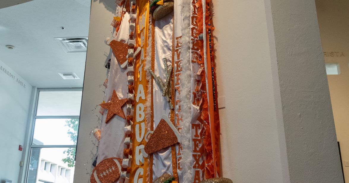 Whataburger creates Texas-sized mum for display at Arlington Museum of ...