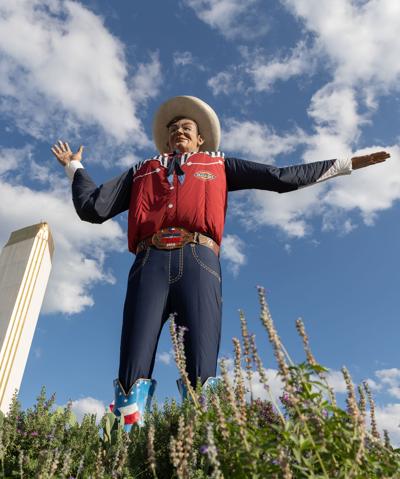 Alumnus Bob Boykin, the voice behind Big Tex, dies at 73 | Life ...