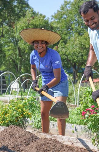 Super Service Saturday: Students connect with community | News ...