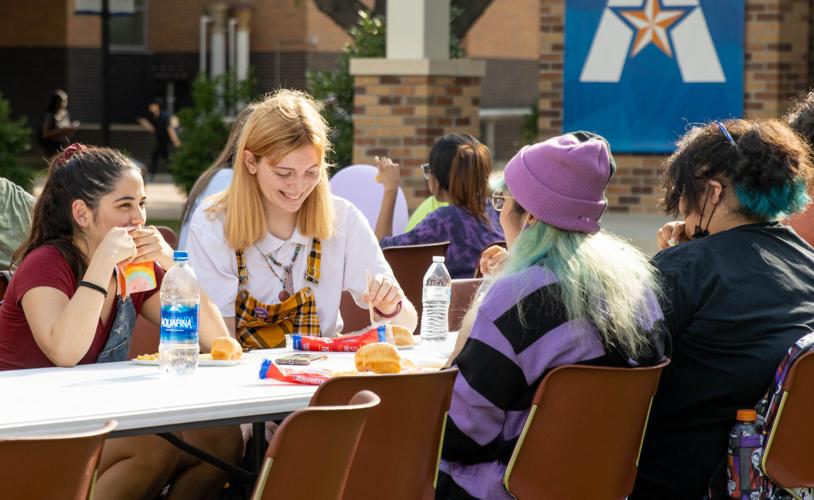 Uniting the UTA community with food at LGBTQ+ Program's first LGBT-Que ...