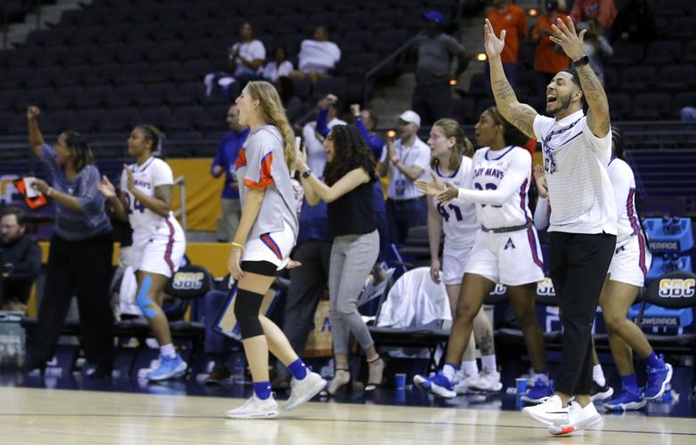 Lady Mavericks move on to Sun Belt Conference semifinals | Sports ...