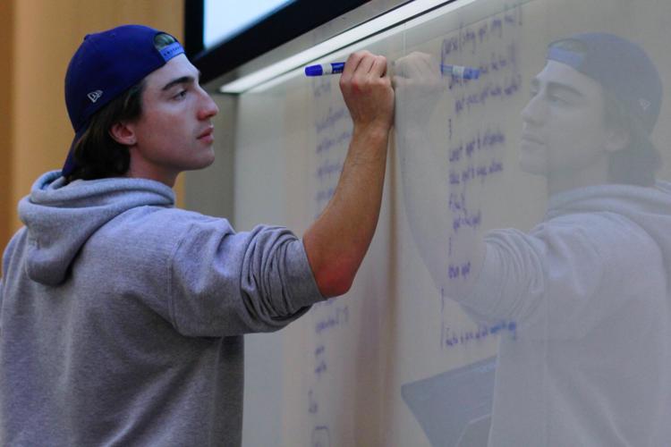 UTA computer science junior develops scientific calculator app | News ...