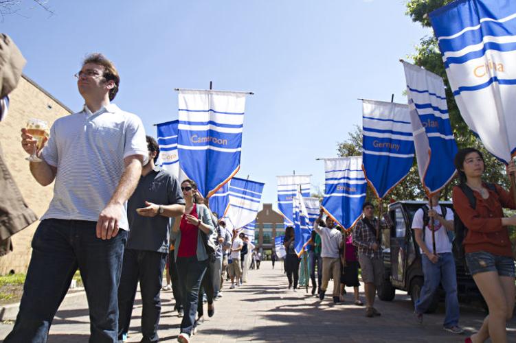 Parade of Banners | Multimedia | theshorthorn.com