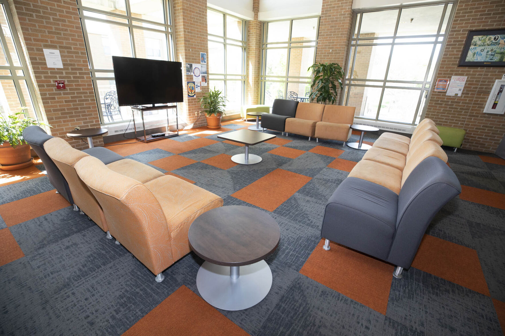 Double Occupancy Suites | Properties | theshorthorn.com