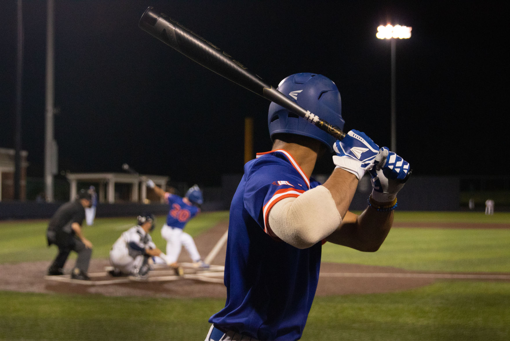 UTA baseball senior pitcher leads win over Dallas Baptist University ...