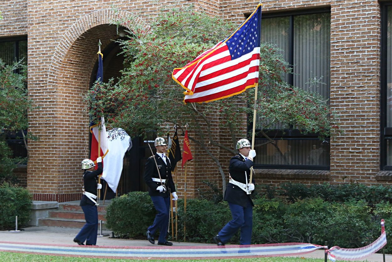 UTA honors veterans with Vet Lounge, Presentation of Colors | Gallery ...