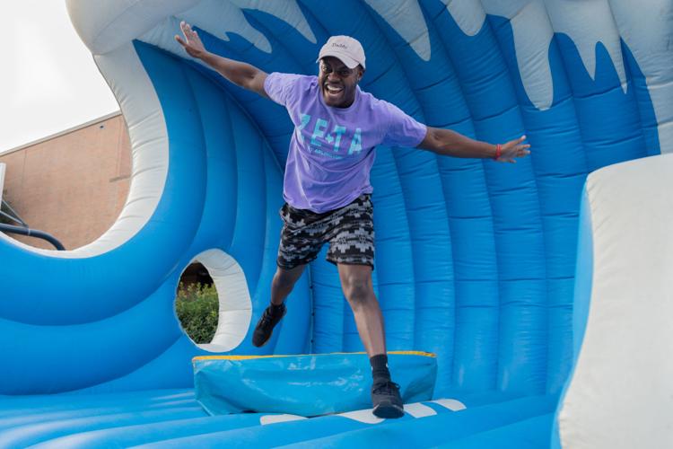 Welcome Back Splash brings cool summer vibes to UTA | News ...