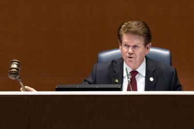 Arlington mayor reveals he tested positive for COVID-19 over the ...