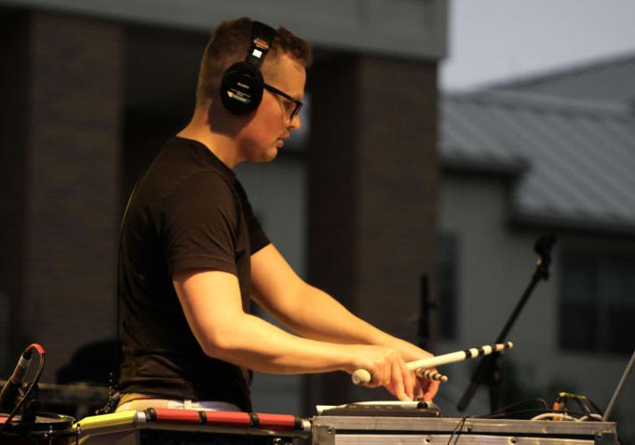 UTA Block Party Crowd Gallery | Gallery | theshorthorn.com