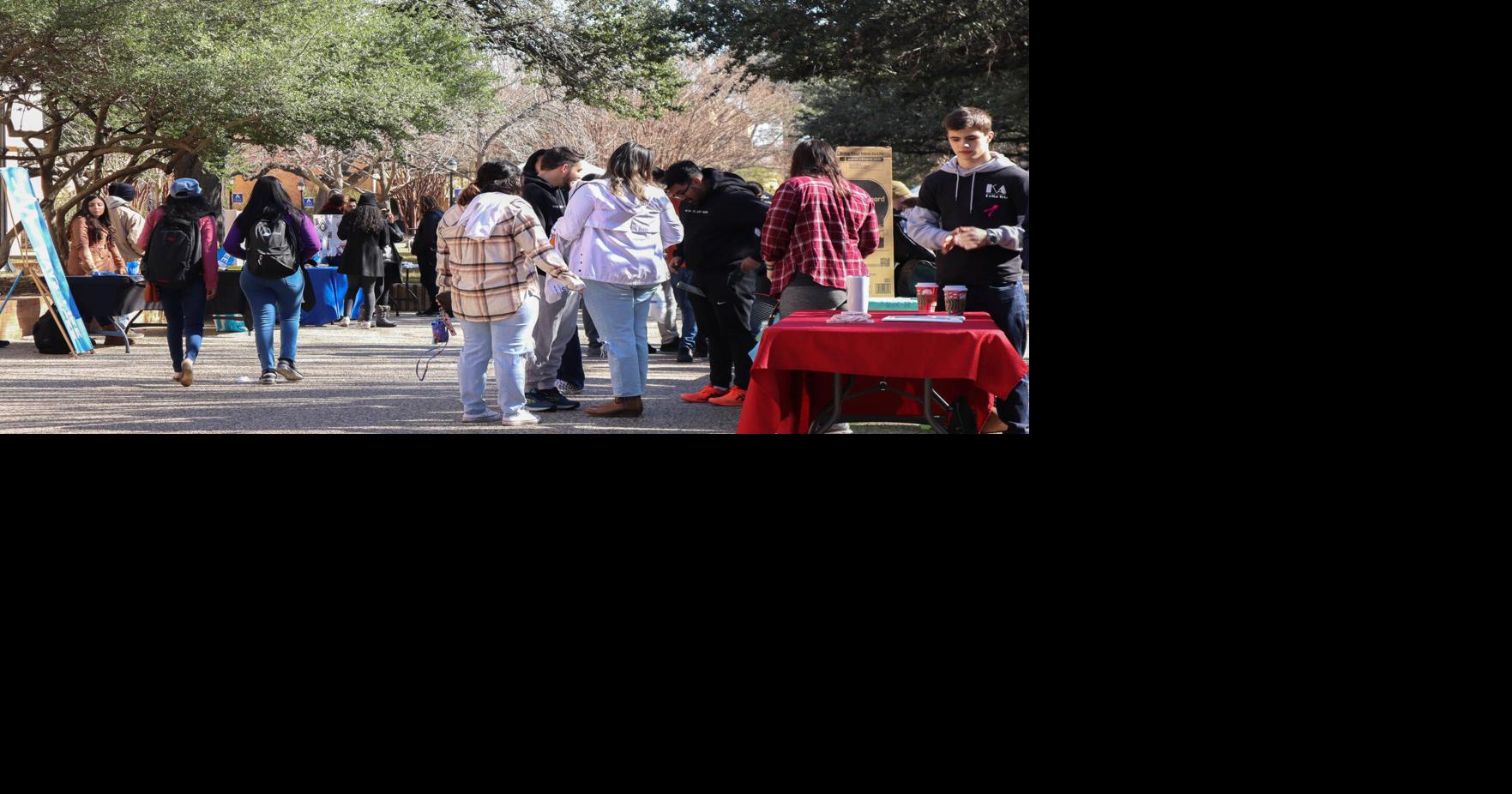 Photos: Activity Fair returns in-person, gives students chance to ...