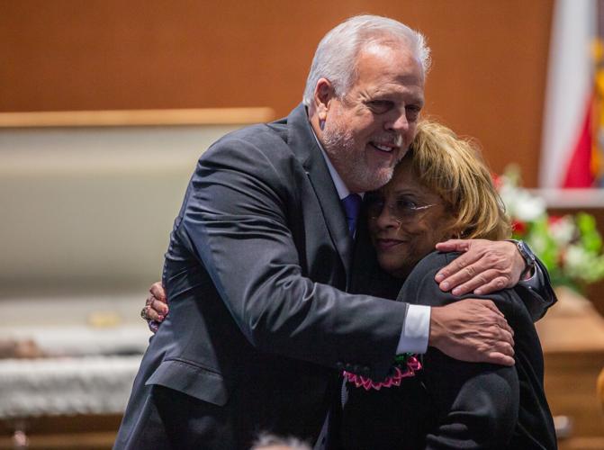 Community honors former Arlington Mayor Elzie Odom's life, legacy ...
