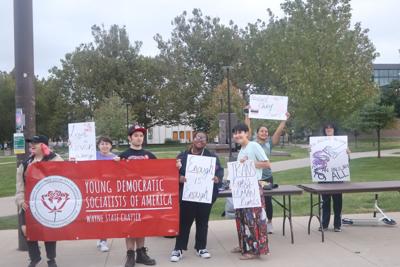Students protest anti-LGBTQ+ violence | Mobile | thesouthend.wayne.edu