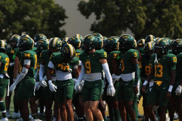 Wayne State Football loses home opener to Findlay, starts season 0-2 ...