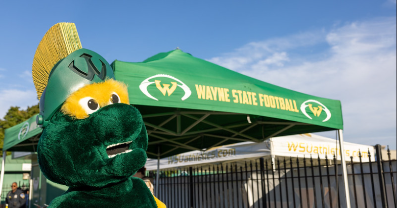 Behind the W Mascot | Features | thesouthend.wayne.edu
