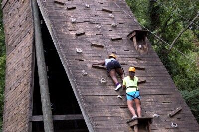 Camp Riley kids ski, climb, cook and more despite disabilities ...