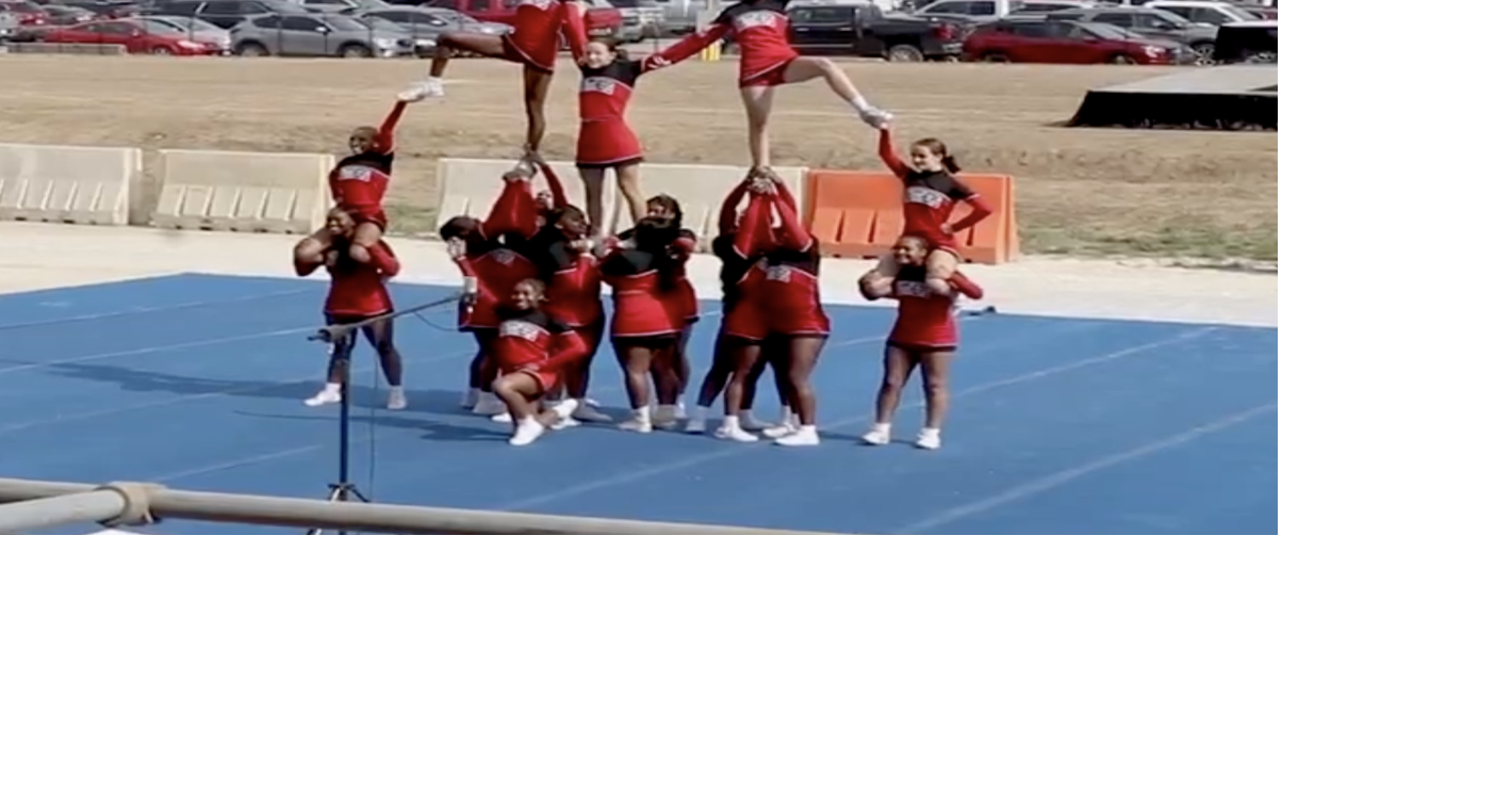 Flippin' good time: Cheerleading competition at Indiana State Fair ...