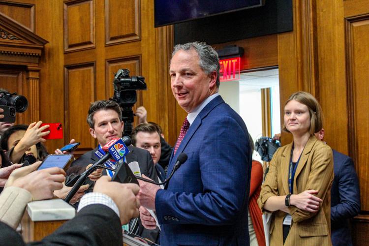 Indiana House pushes early redistricting forward in a raucous special ...