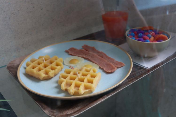 Flip-flop wreaths, historical Lego dioramas, ceramic sub sandwiches—4-H ...