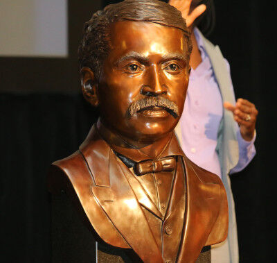 Video & story: Carson, Hinton honored with Statehouse busts in MLK Jr ...