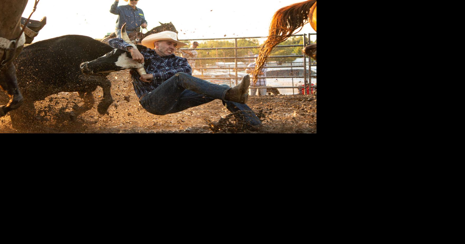 Bull riders, barrel racers and Wild West ropers amaze Indiana State ...