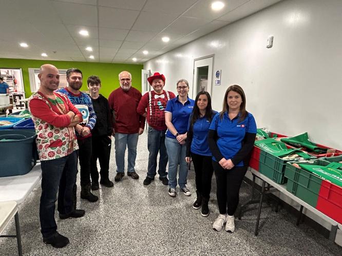 Community spirit shines at Dorion Dream Center holiday distribution ...