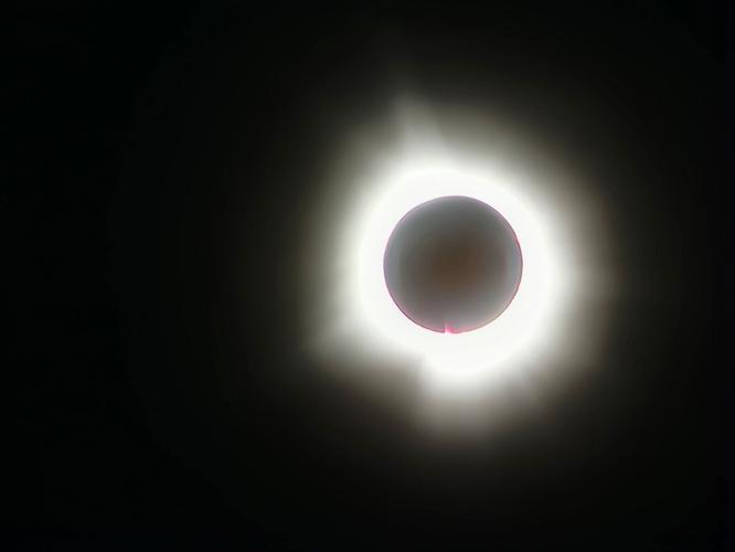 Final thoughts on the eclipse - wet end to the week for Montreal ...