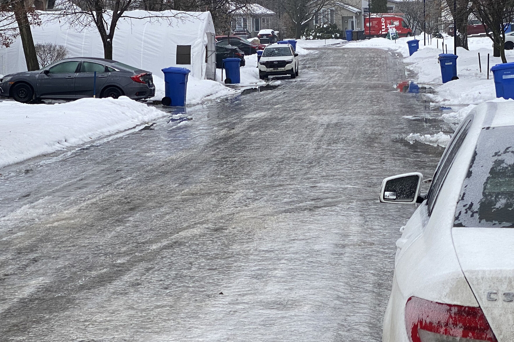 Windy, icy storm underway for Montreal and southern Quebec | Suburban ...