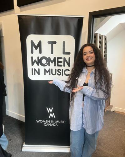 Singer Rachel Dara is described of having a sound like Joni Mitchell ...