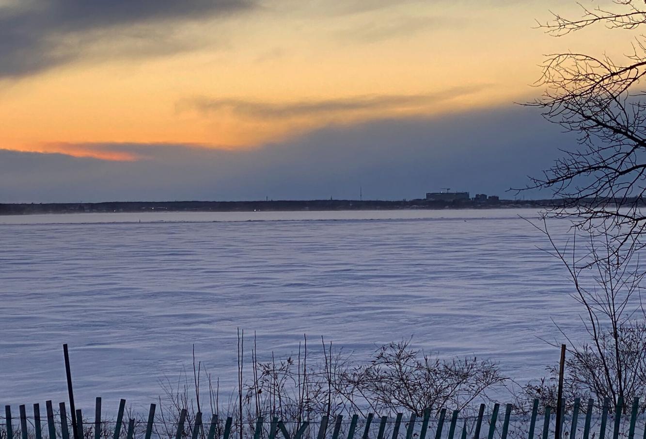 Arctic chill persists - snowfall warning added for Montreal and Ottawa ...