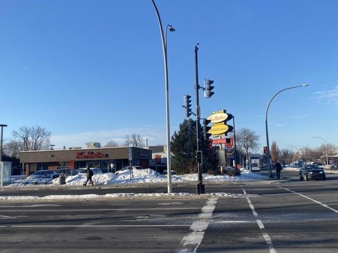 Teen chased and stabbed by gang in Pierrefonds | West Island News ...