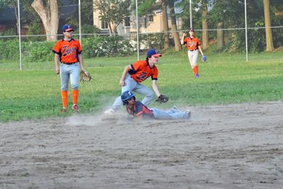 Orange Tigers win against Blue Tigers in 15U AA match-up | Sports | thesuburban.com