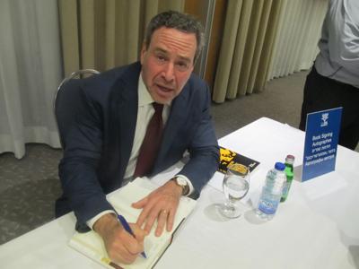Hundreds attend JPL’s David Frum lecture | News | thesuburban.com