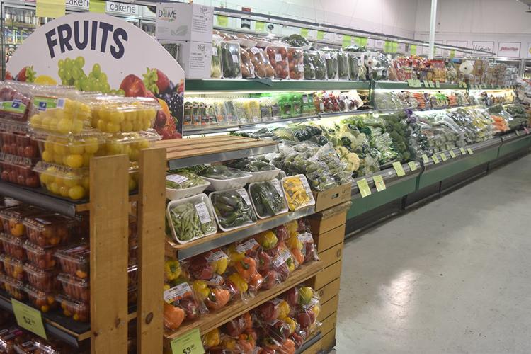 Aubut Distribution Alimentaire: the no membership fees mega grocery ...