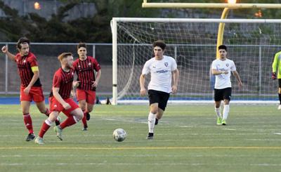 Lakeshore handles CS Trois Rivières in QESL play | Sports | thesuburban.com