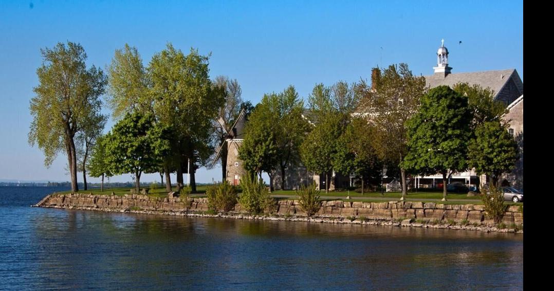 Pointe-Claire windmill restoration still topic of heated debate | West ...