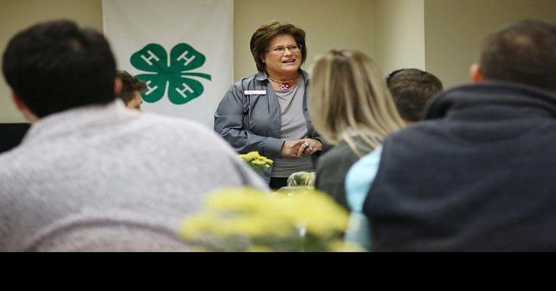 Extension state educator helps new agents become community resources ...