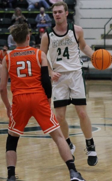 Fine Line | Sports | thesuntimes.com